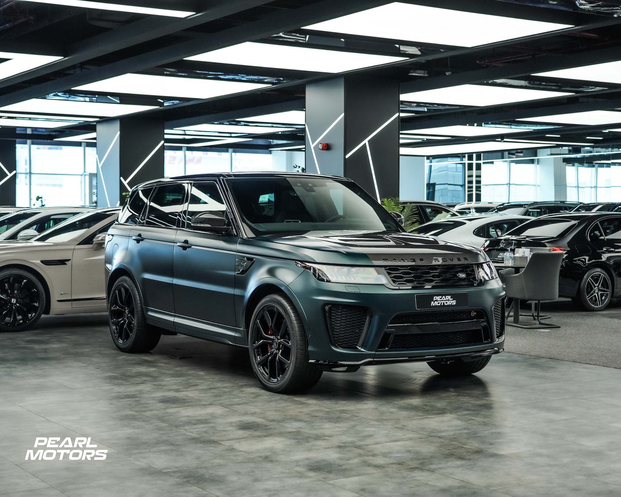 2022 Range Rover SVR - Carbon - Pearl Motors Luxury Automobiles Trading LLC